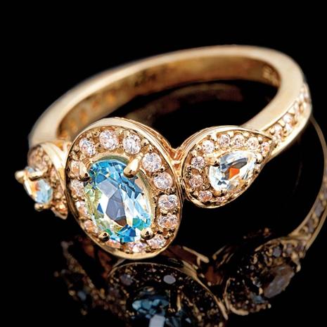 Sky Blue Topaz & Diamondaura Ring | Twizio