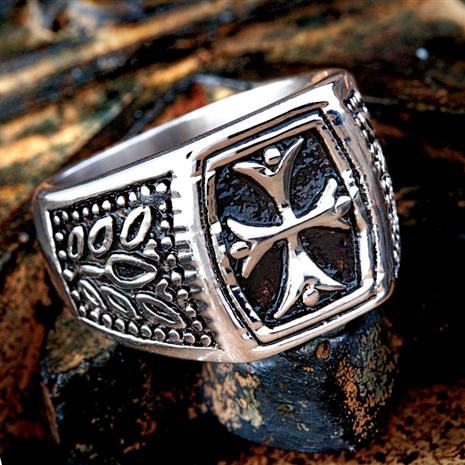 Stainless Steel Chivalry Ring | Gedoo